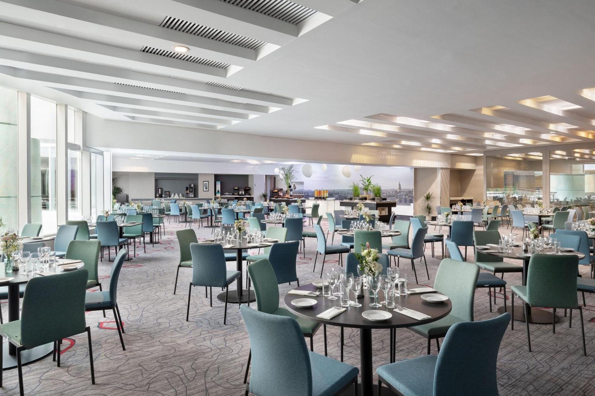 Hotel Marriott Rive Gauche Hotel & Conference Center Paris, France ...